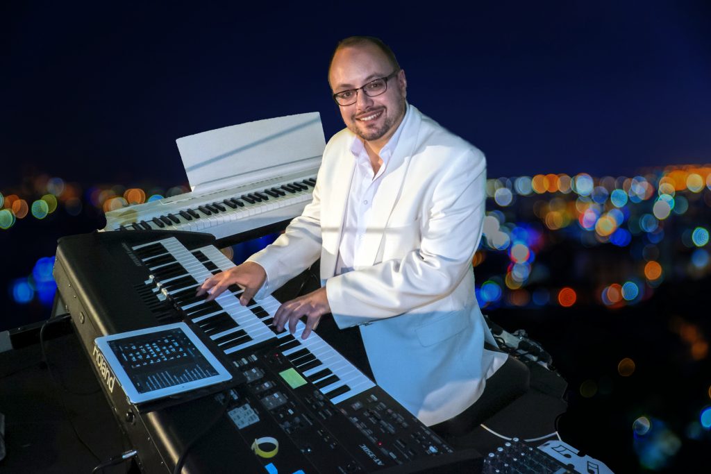 Artiste – Matthew Bason – Brentwood's Live Keyboard music Club